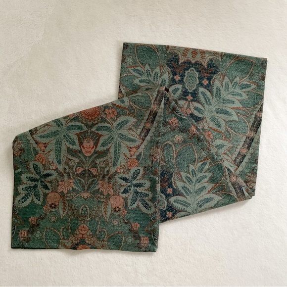 Williams Sonoma | Dining | Williamssonoma Table Runner 6x18 Floral ...